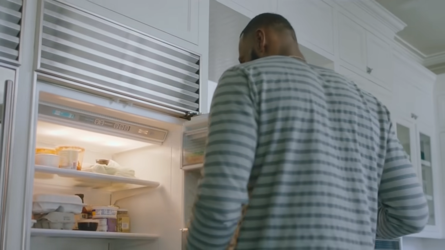 LeBron James and Hyperbaric Chambers: Unveiling the MVP's Recovery ...